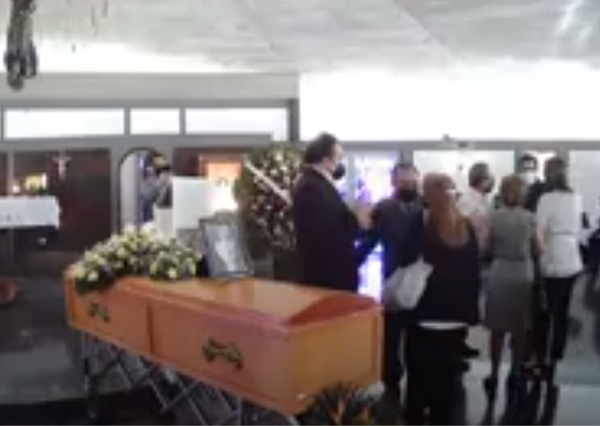 En el cementerio del Este se realiza el funeral de Mariely Chacón ...